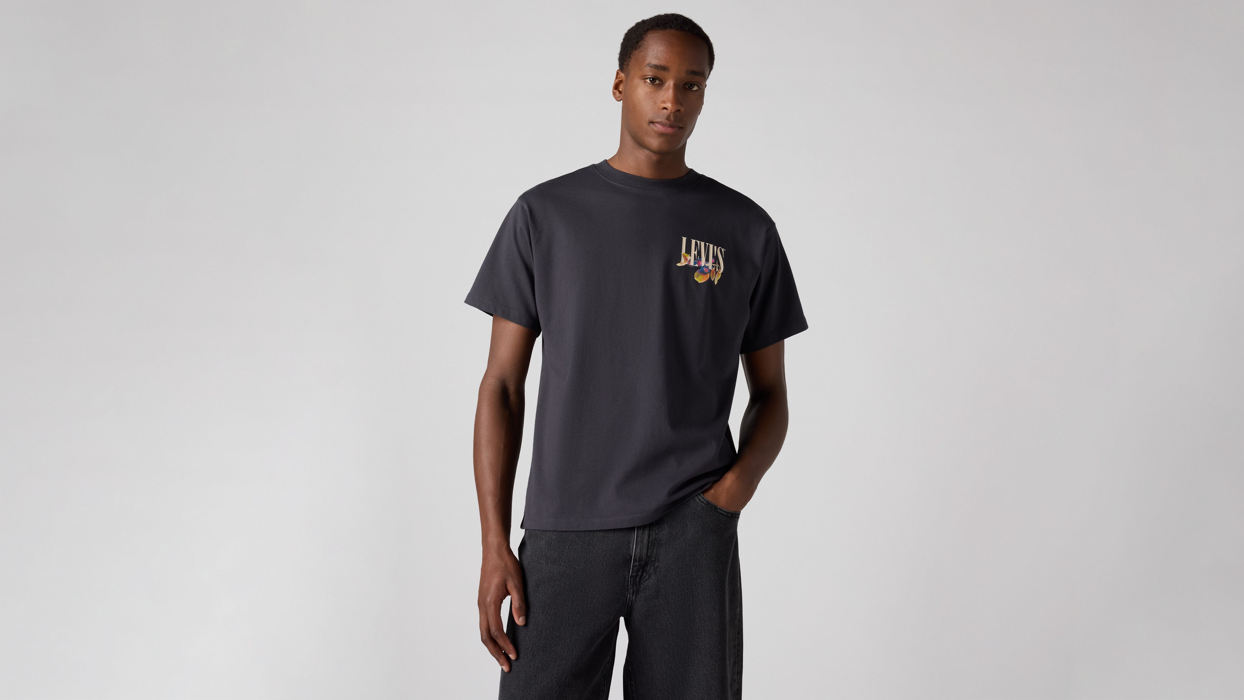 Relaxed Fit Short Sleeve Graphic Tee - Green | Levi's® GB