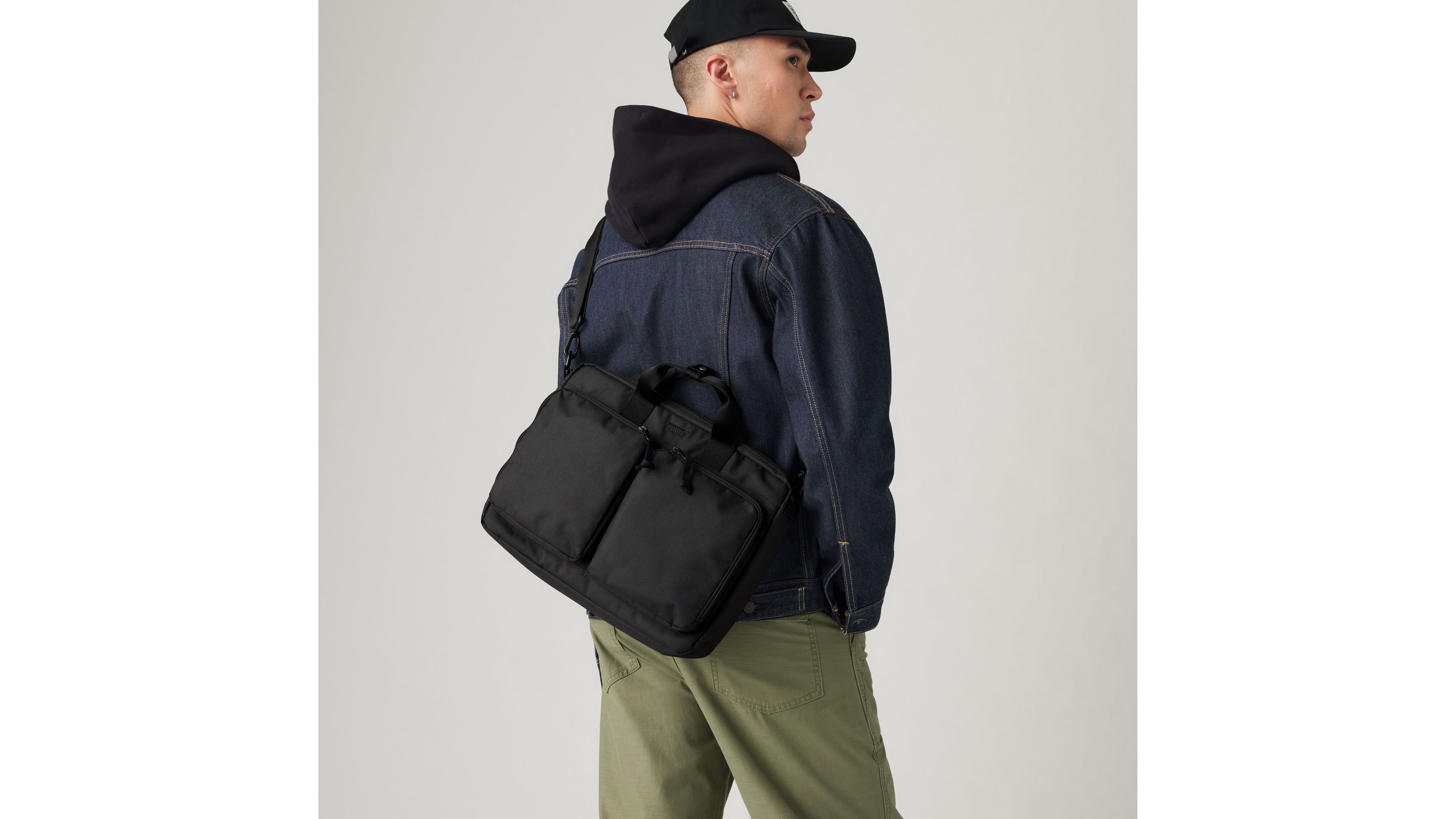 Levi's® L-pack Messenger Bag - Black | Levi's® FR