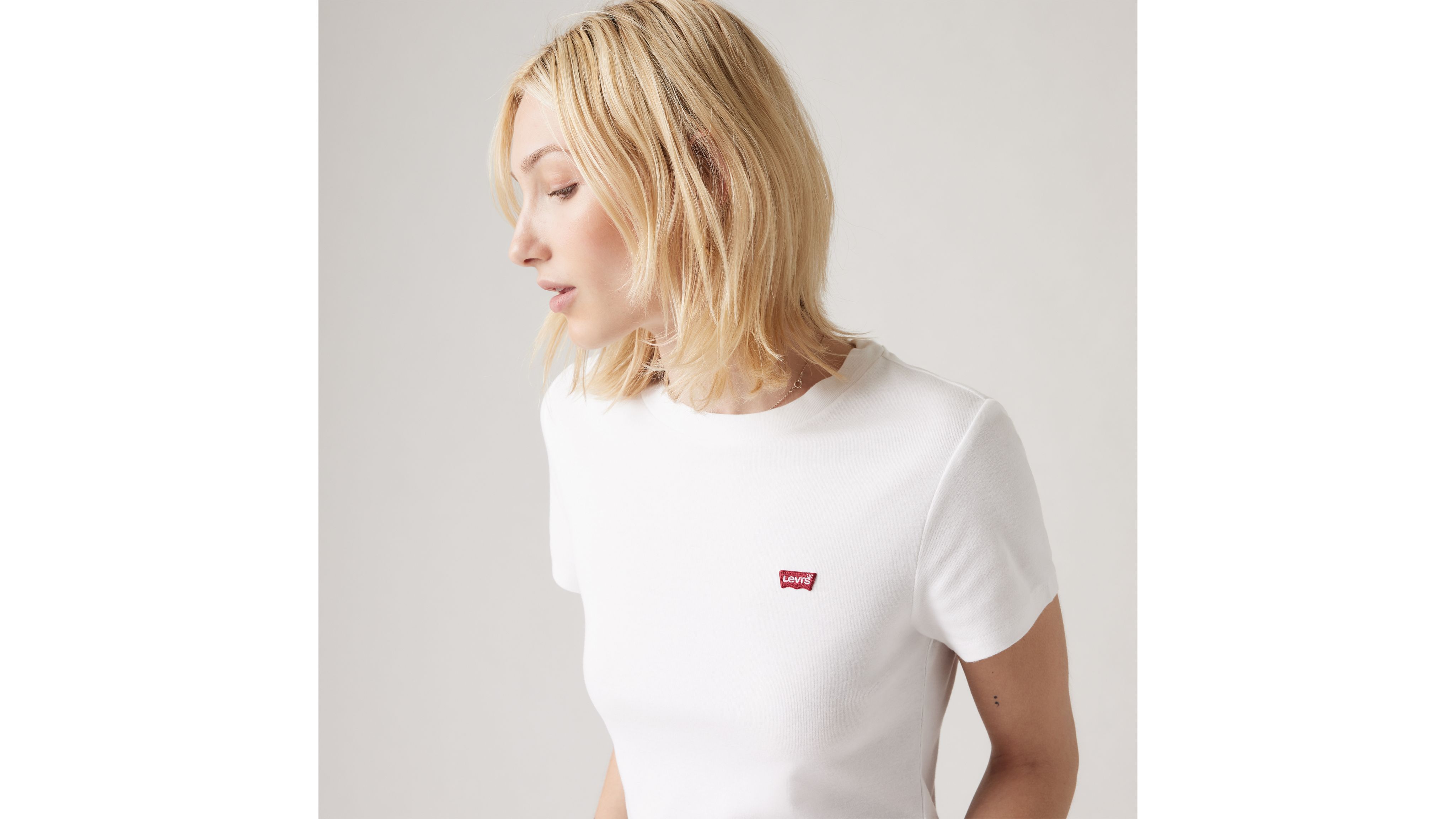 Essential Housemark Tee - White | Levi's® FR