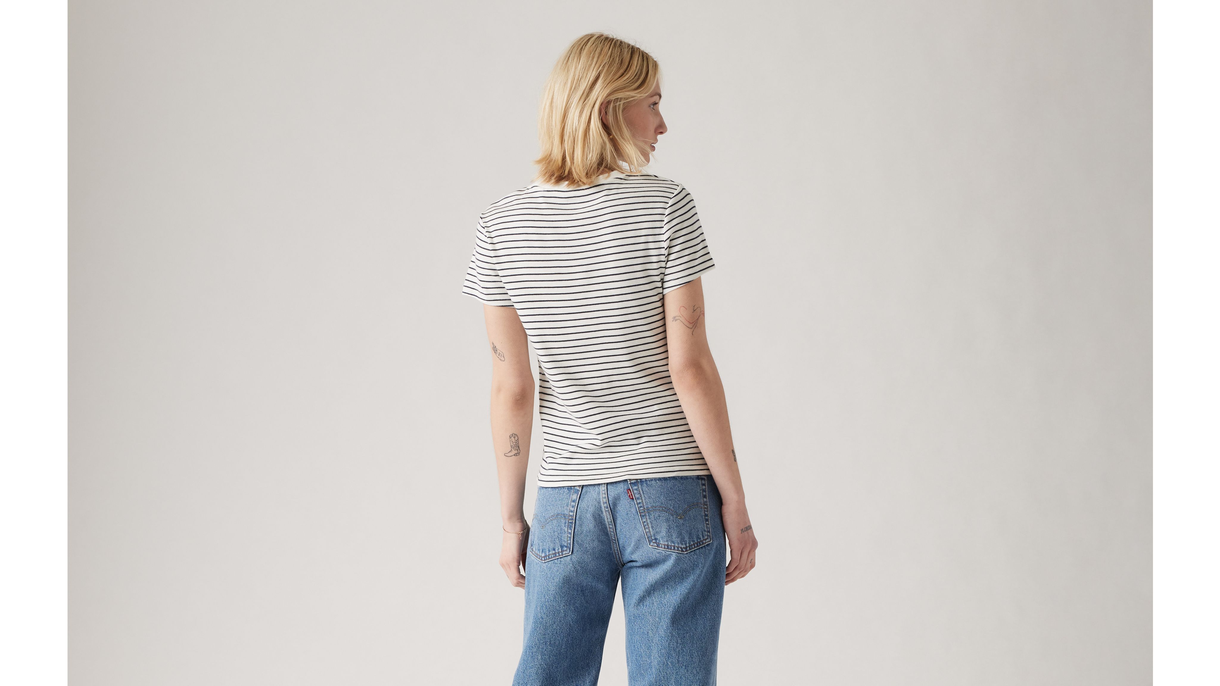 Essential Housemark Tee - Grey | Levi's® XK