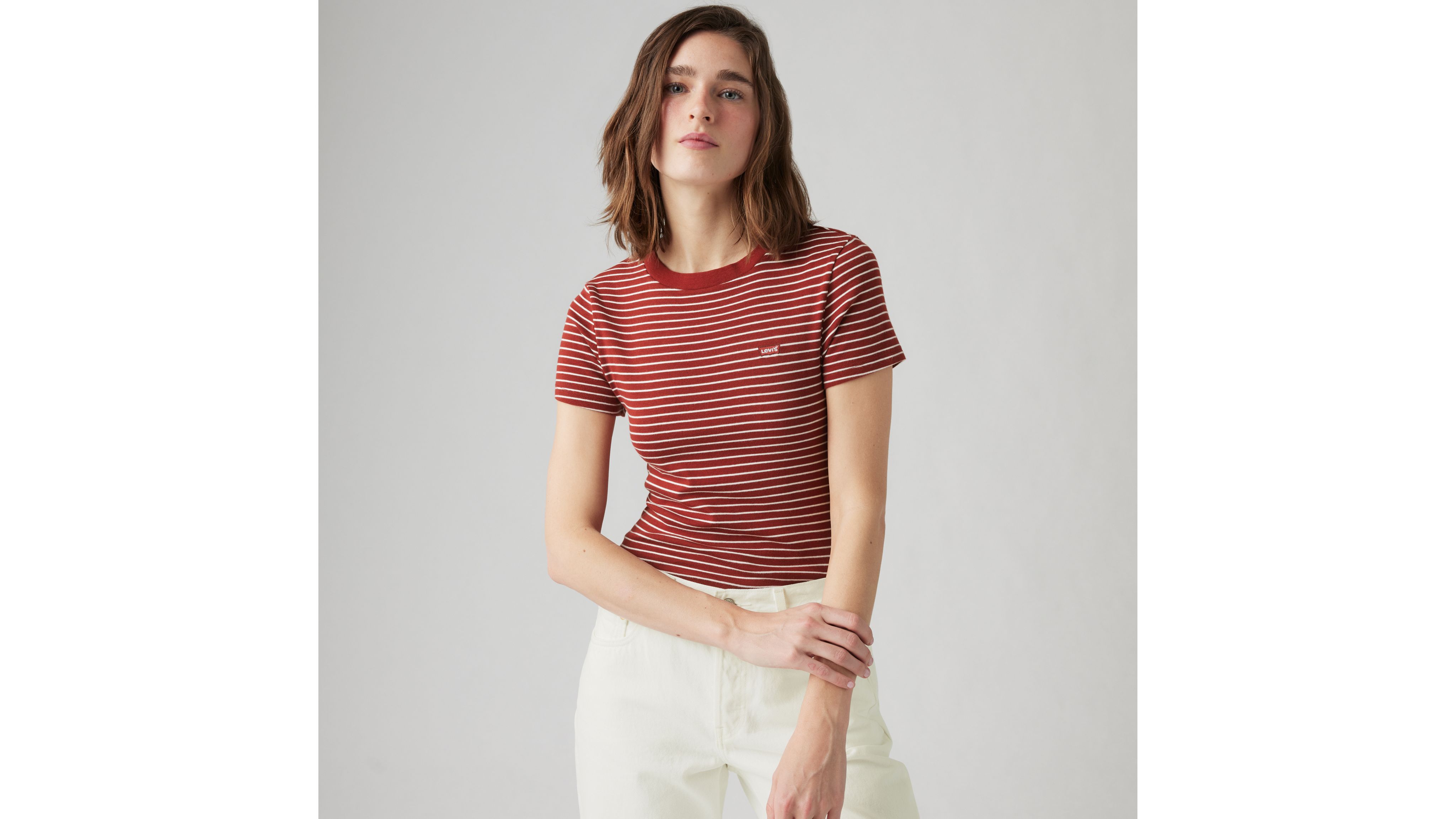 Essential Housemark Tee - Red | Levi's® XK