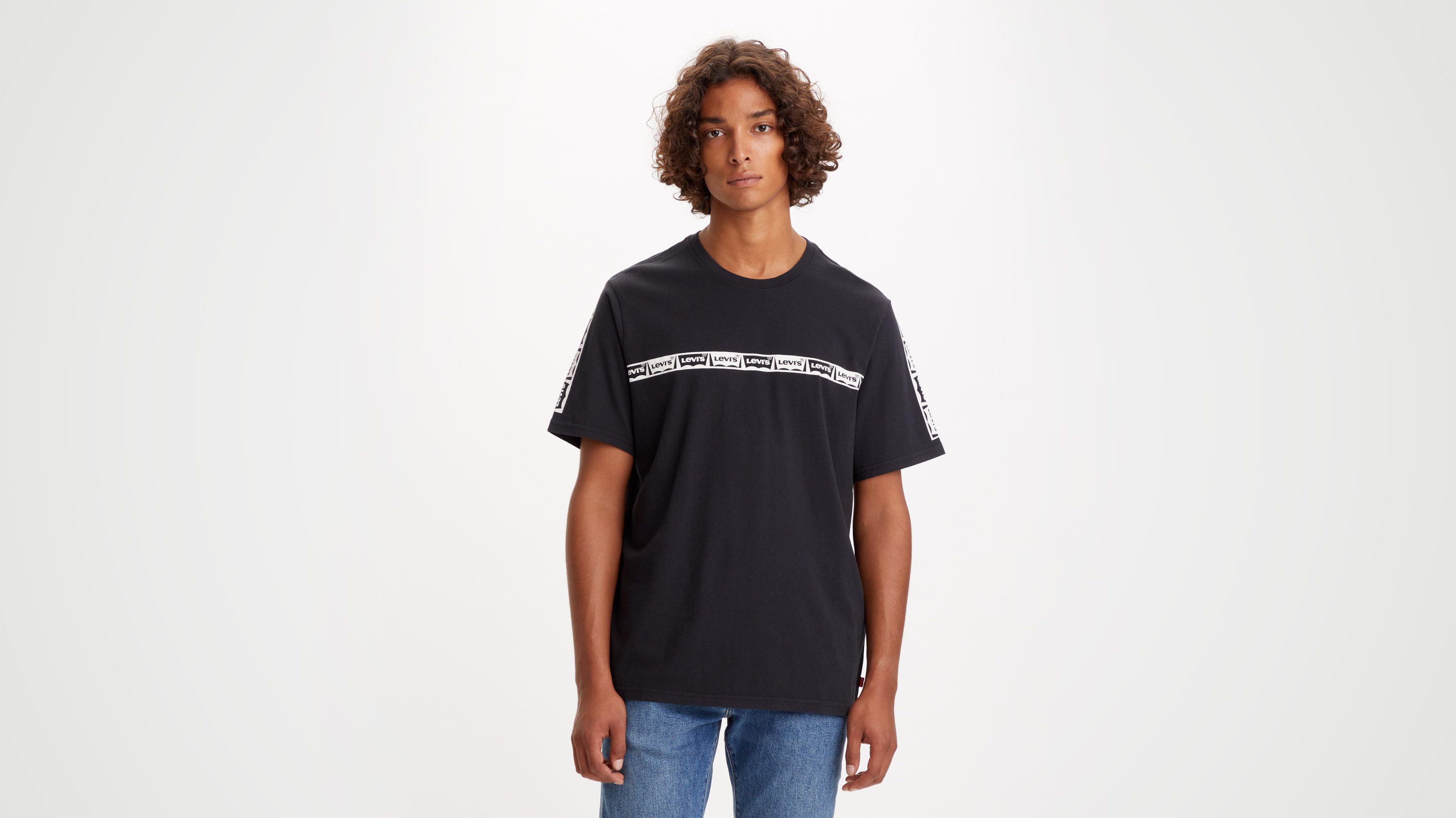Relaxed Fit Short Sleeve Graphic Tee - Black | Levi's® ES