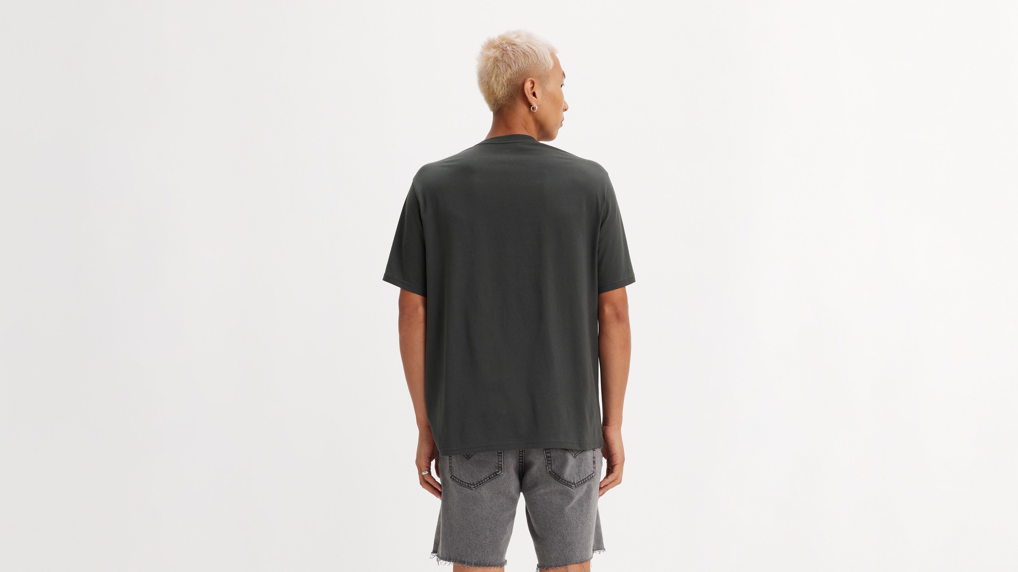Relaxed Fit Short Sleeve Graphic T-shirt - Black | Levi's® US