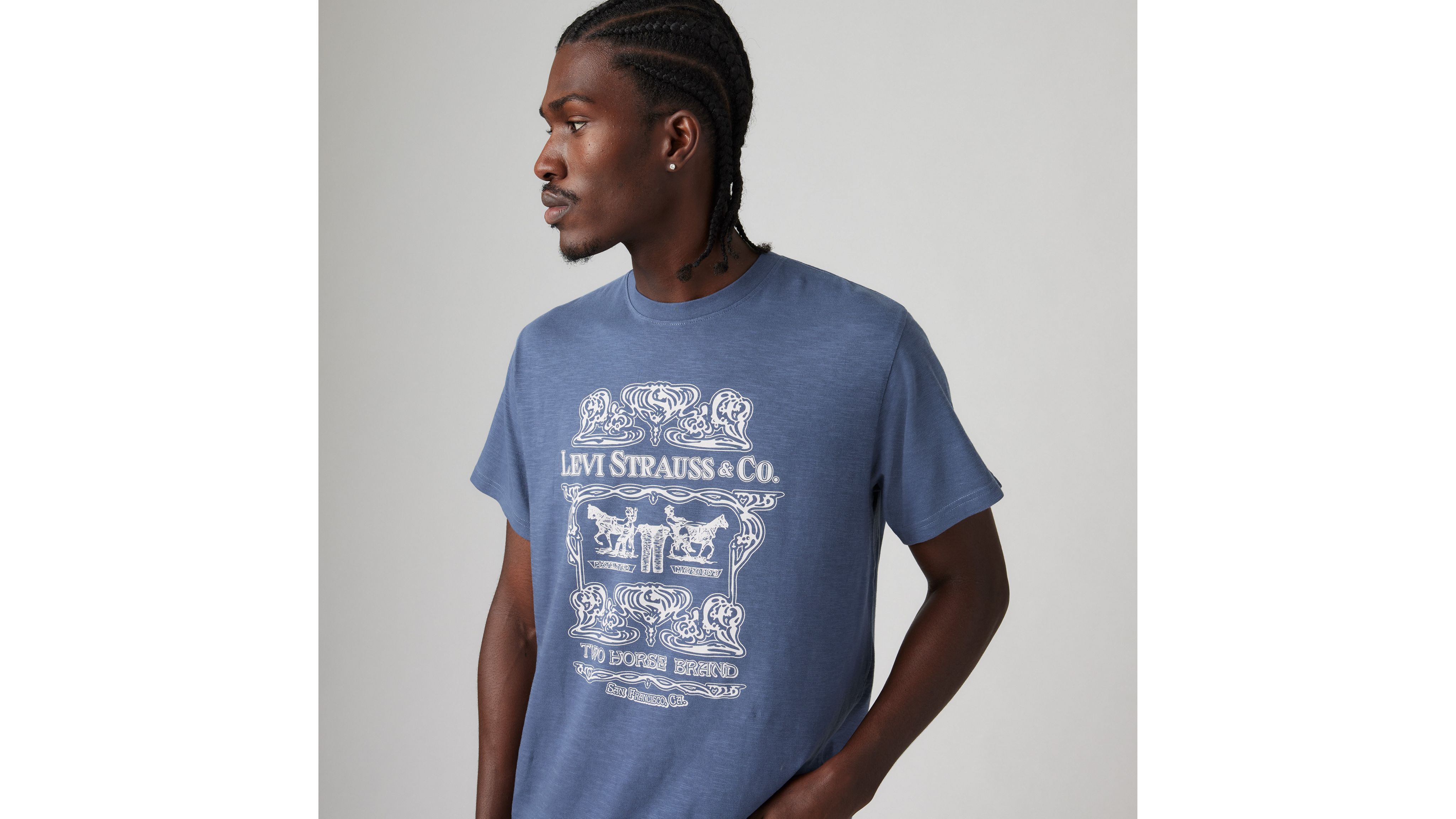 Relaxed Fit Short Sleeve Graphic T-shirt - Blue | Levi's® US