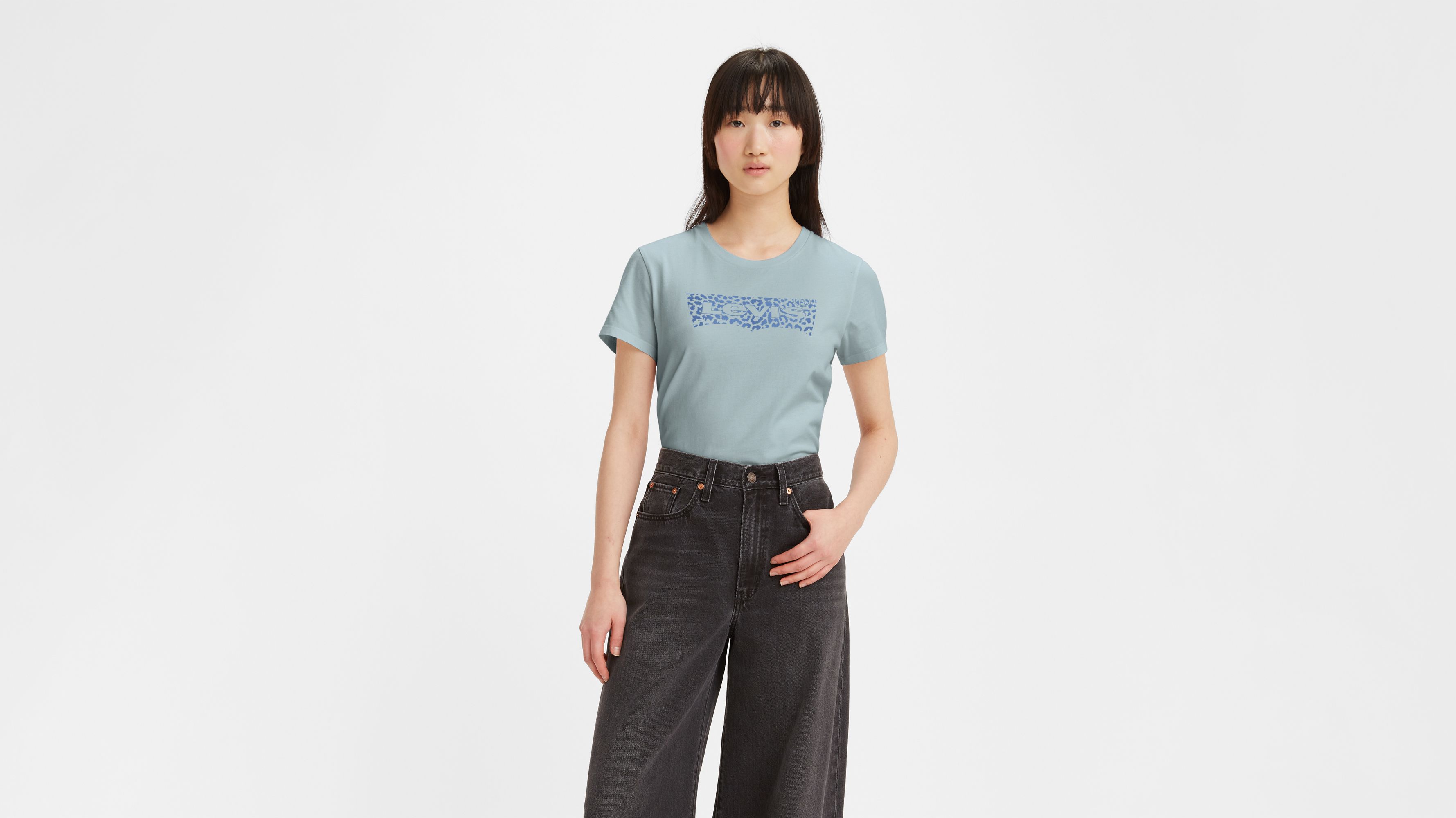 Women's Graphic Tees: Women's Vintage Tees & More | Levi's® US