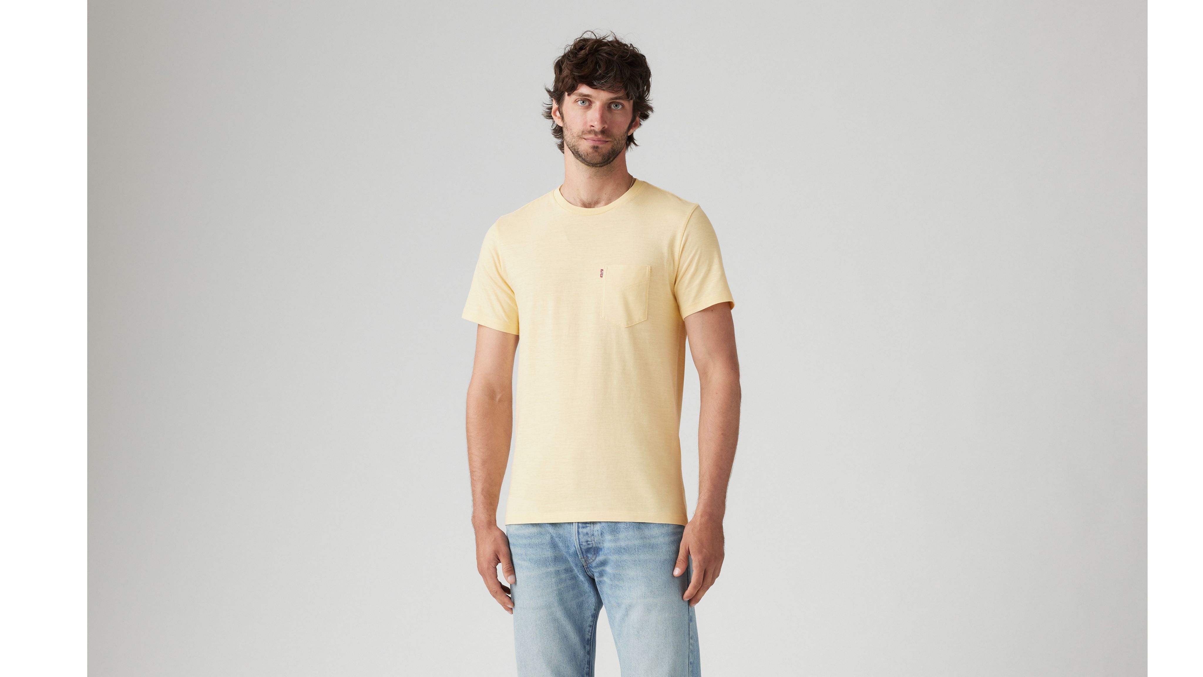 Classic Pocket Tee - Cream | Levi's® GB