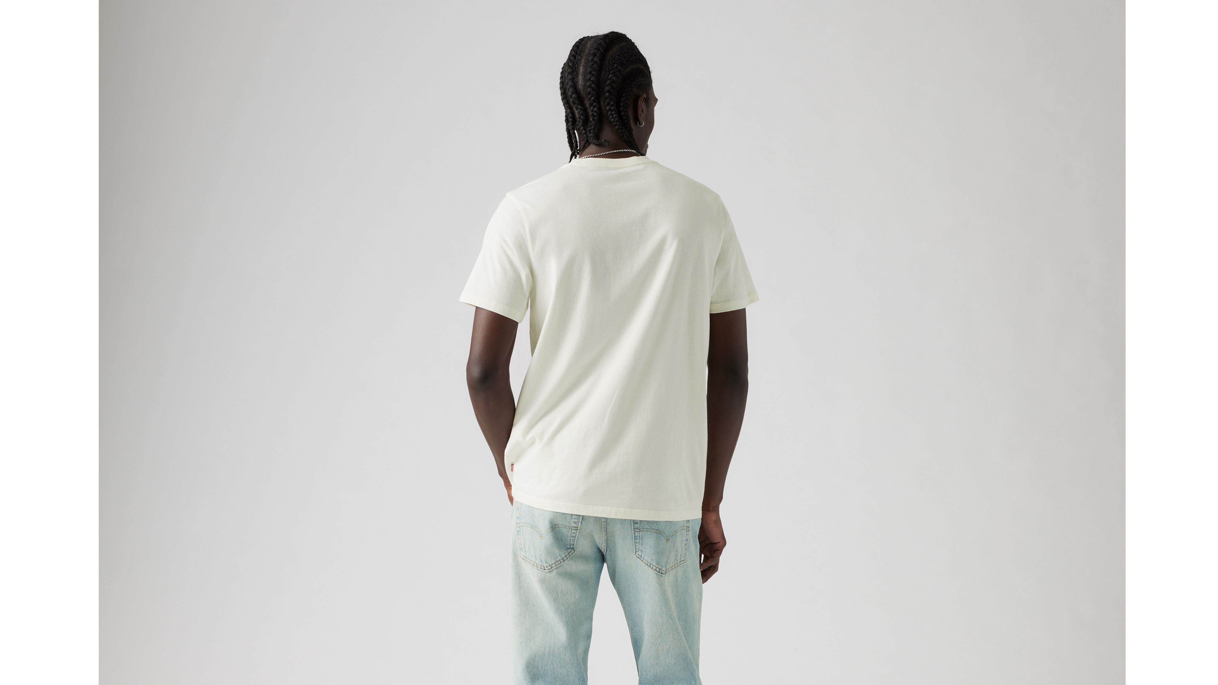 Classic Graphic T-shirt - White | Levi's® US