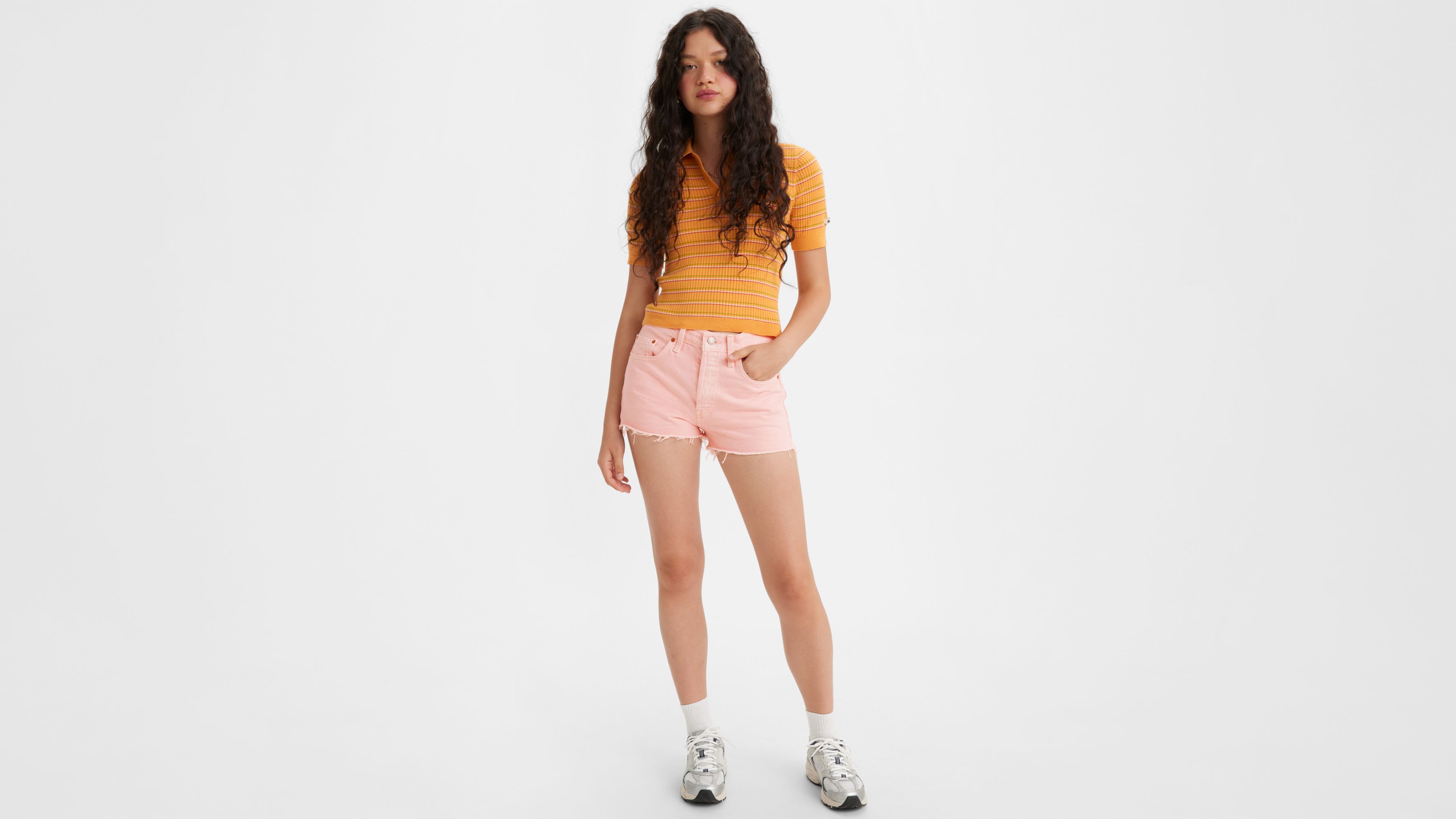 501® High Rise Women's Colored Denim Shorts - Red | Levi's® US