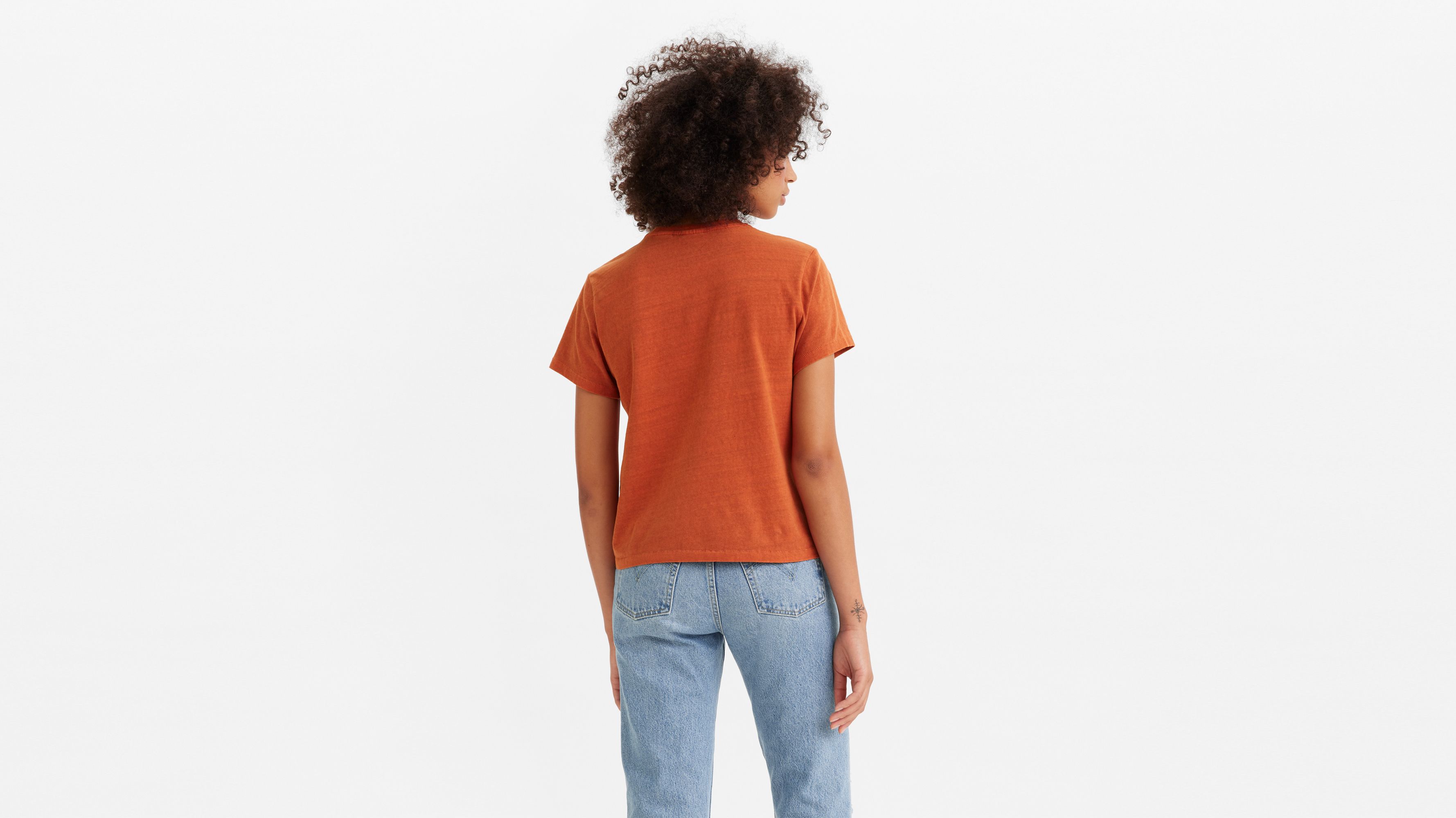 Classic Fit T-shirt - Brown | Levi's® US