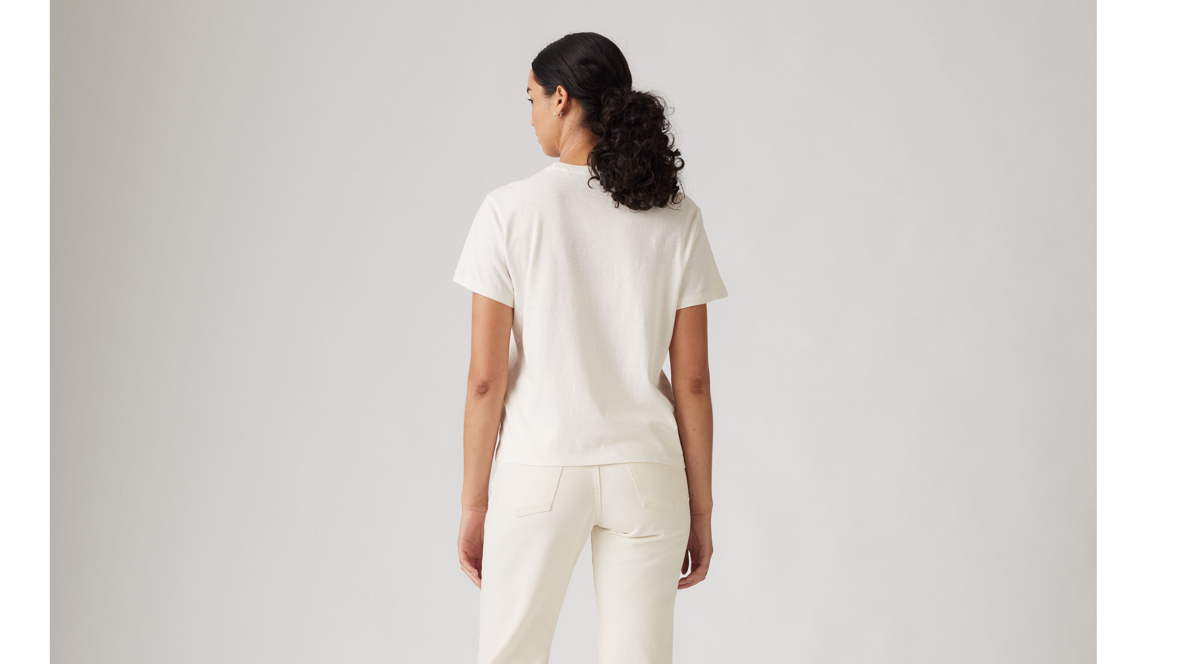 Graphic Classic Tee - White | Levi's® NO