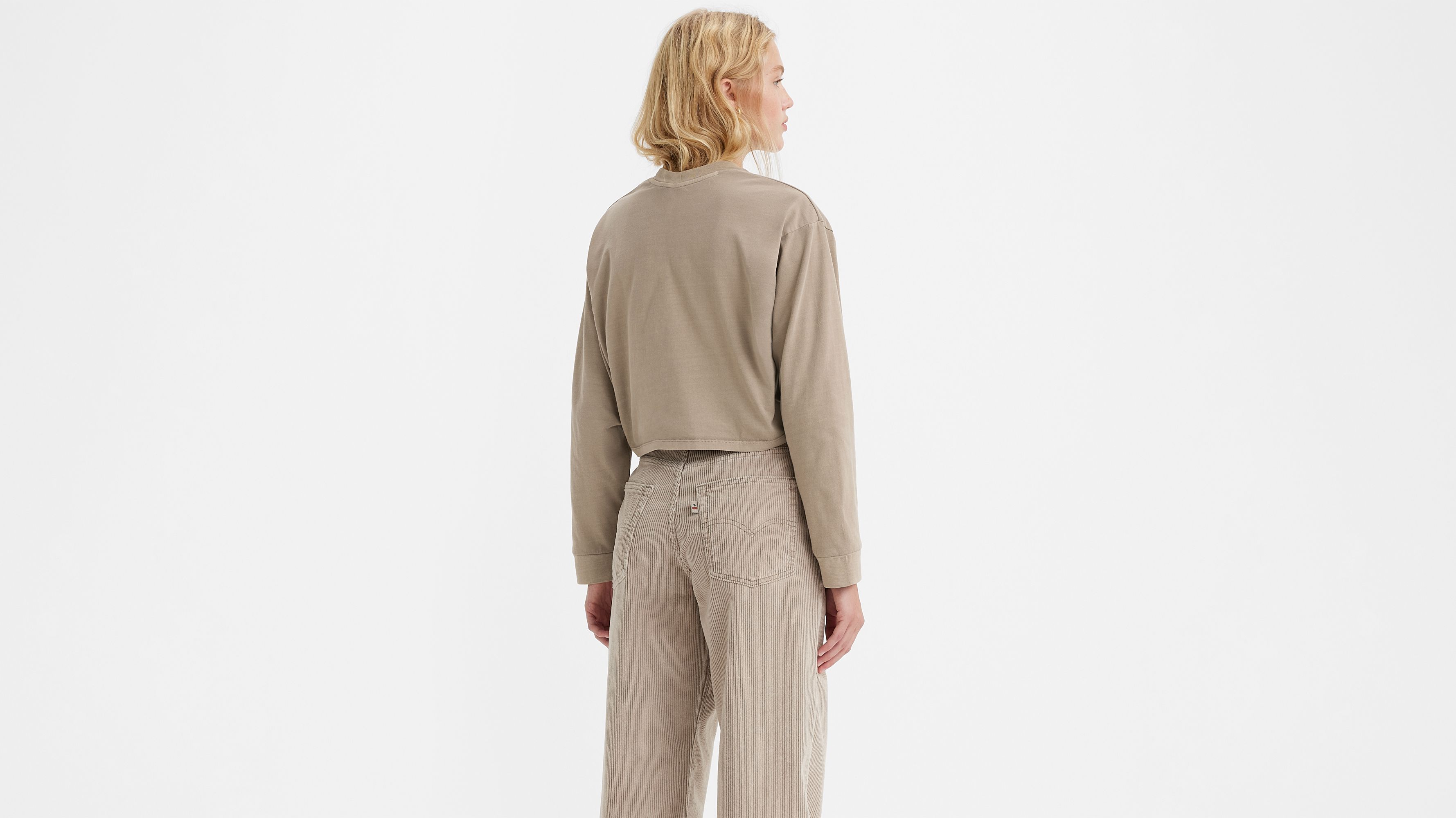 Graphic Long Sleeve Reese Cropped Tee - Brown | Levi's® CA