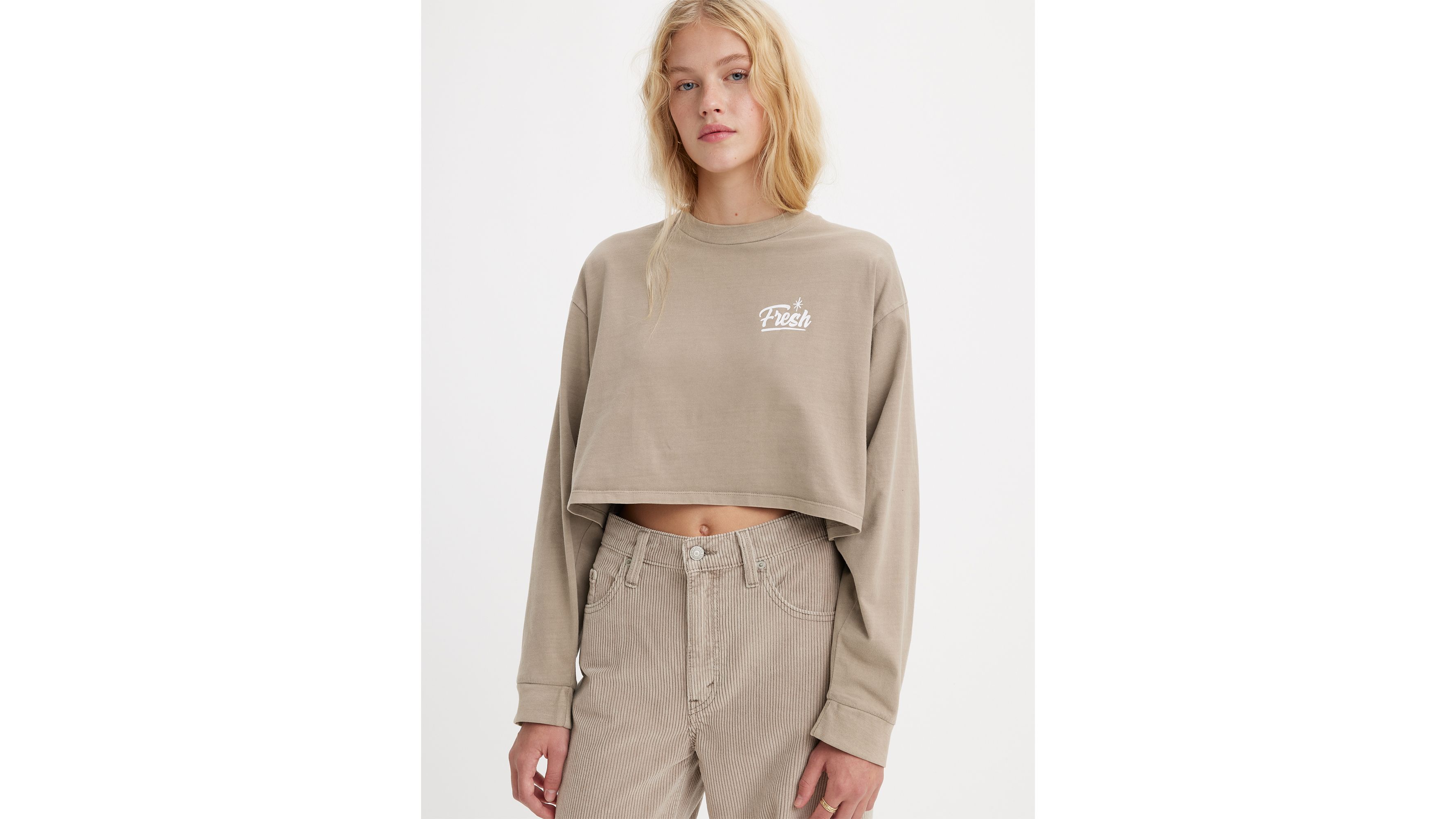 Graphic Long Sleeve Reese Cropped Tee - Brown | Levi's® CA