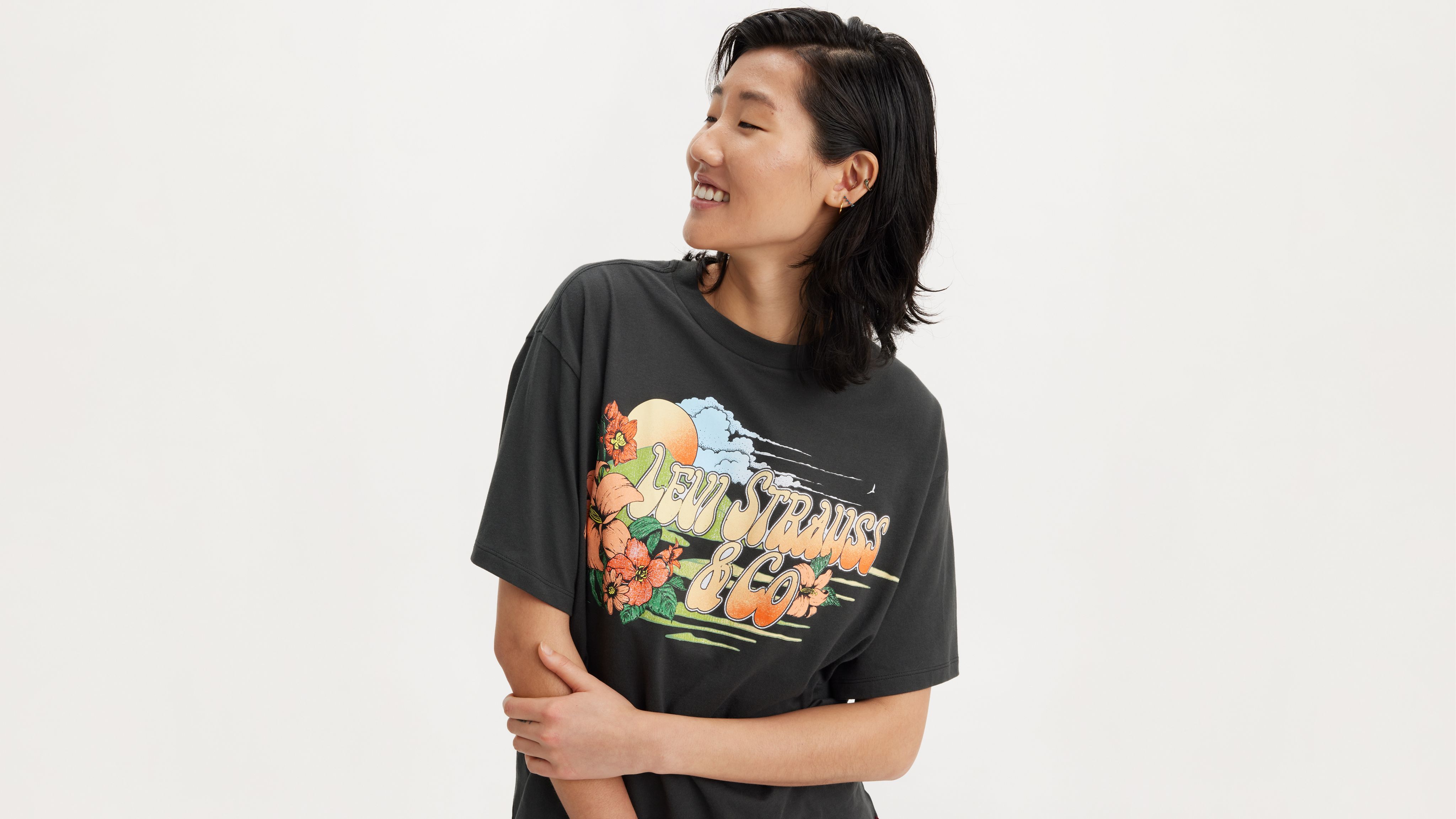 Graphic Short Stack T-shirt - Black | Levi's® US