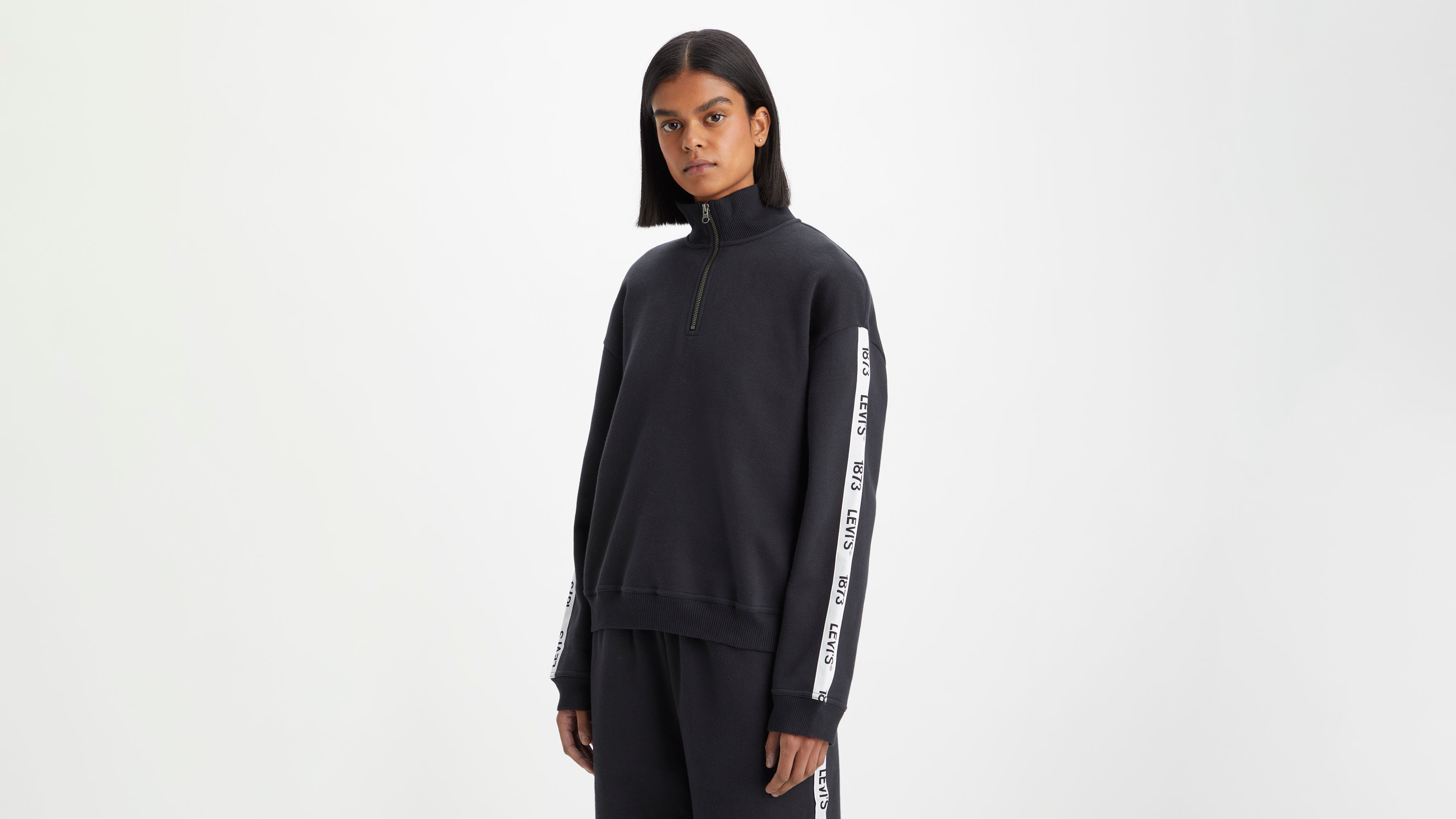 Graphic Rue 1/4 Zip Crewneck - Black | Levi's® EE