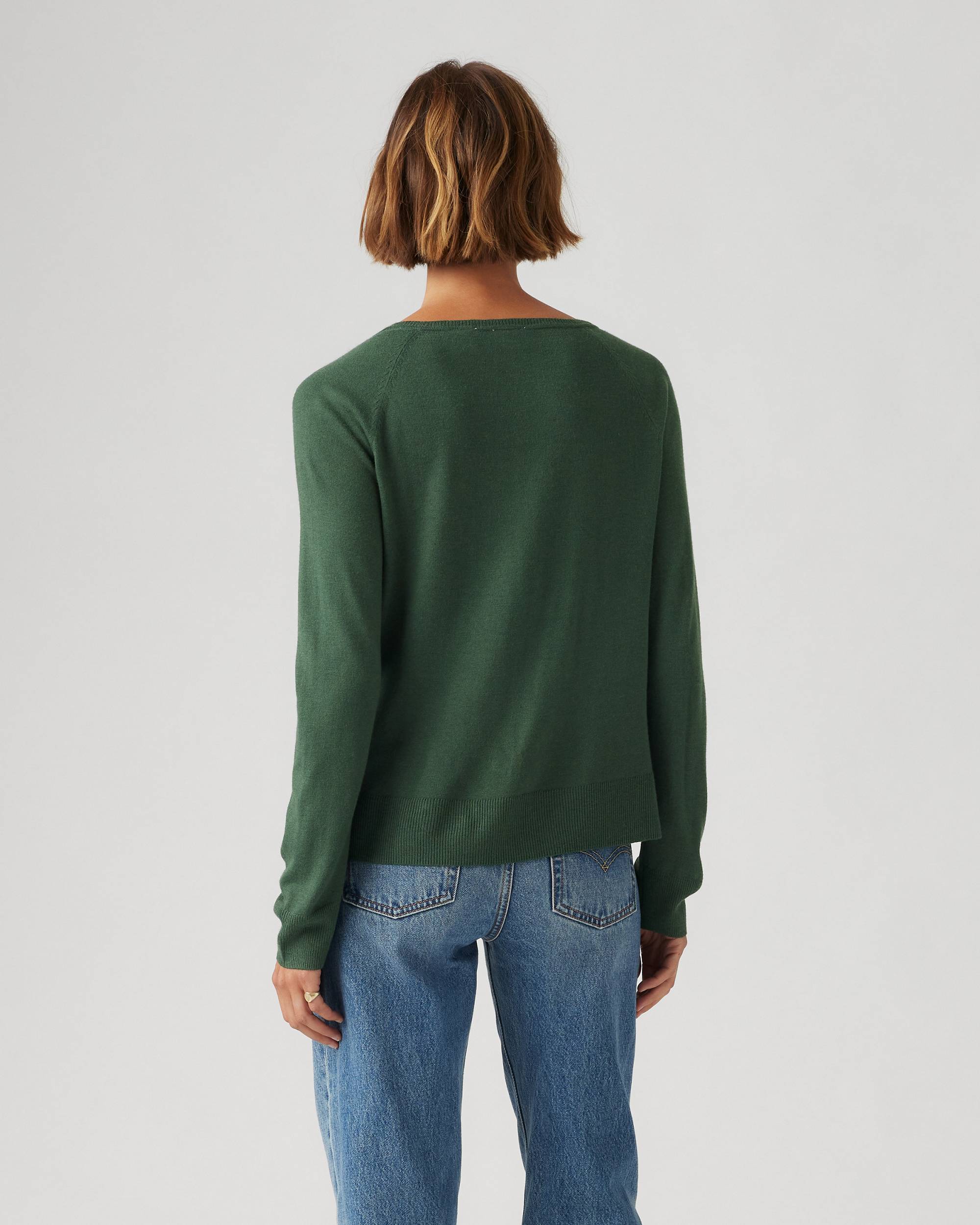 Petal V-neck Sweater - Green | Levi's® US Petal V-neck Sweater - Green | Levi's® US