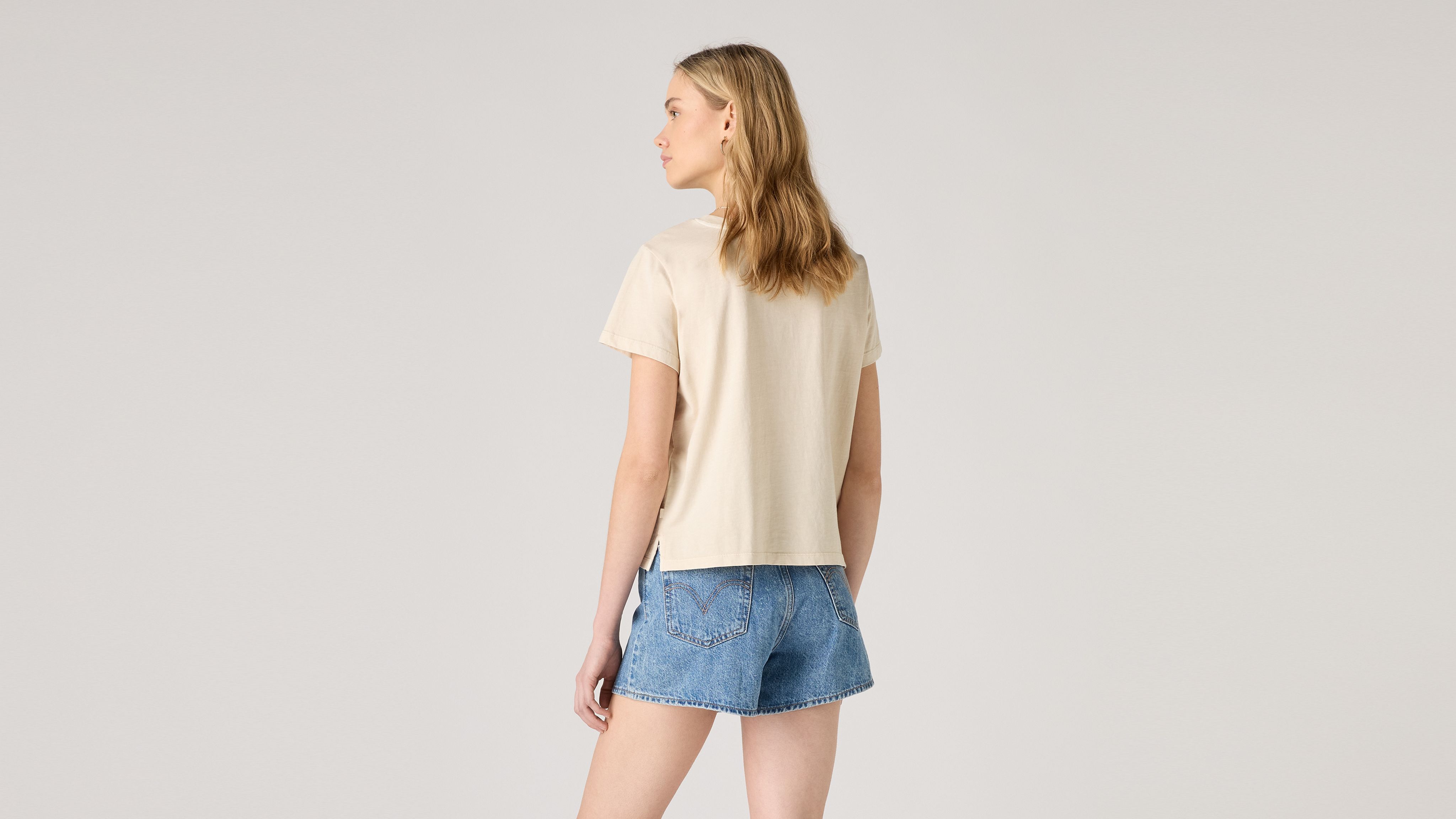 Graphic Boxy Tee - Cream | Levi's® GB