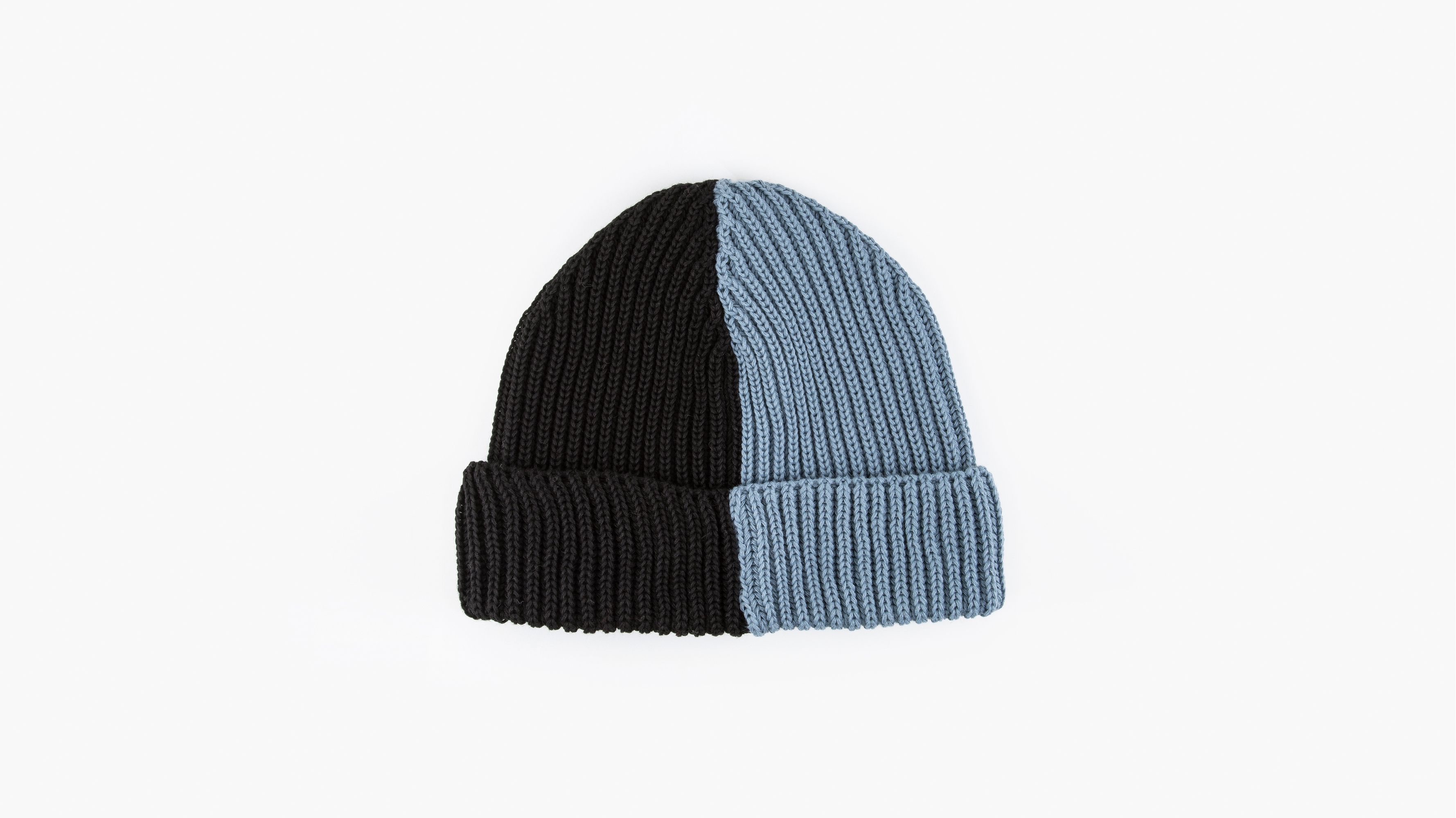 Color Block Cropped Beanie With Seasonal Logo - Black | Levi's® US