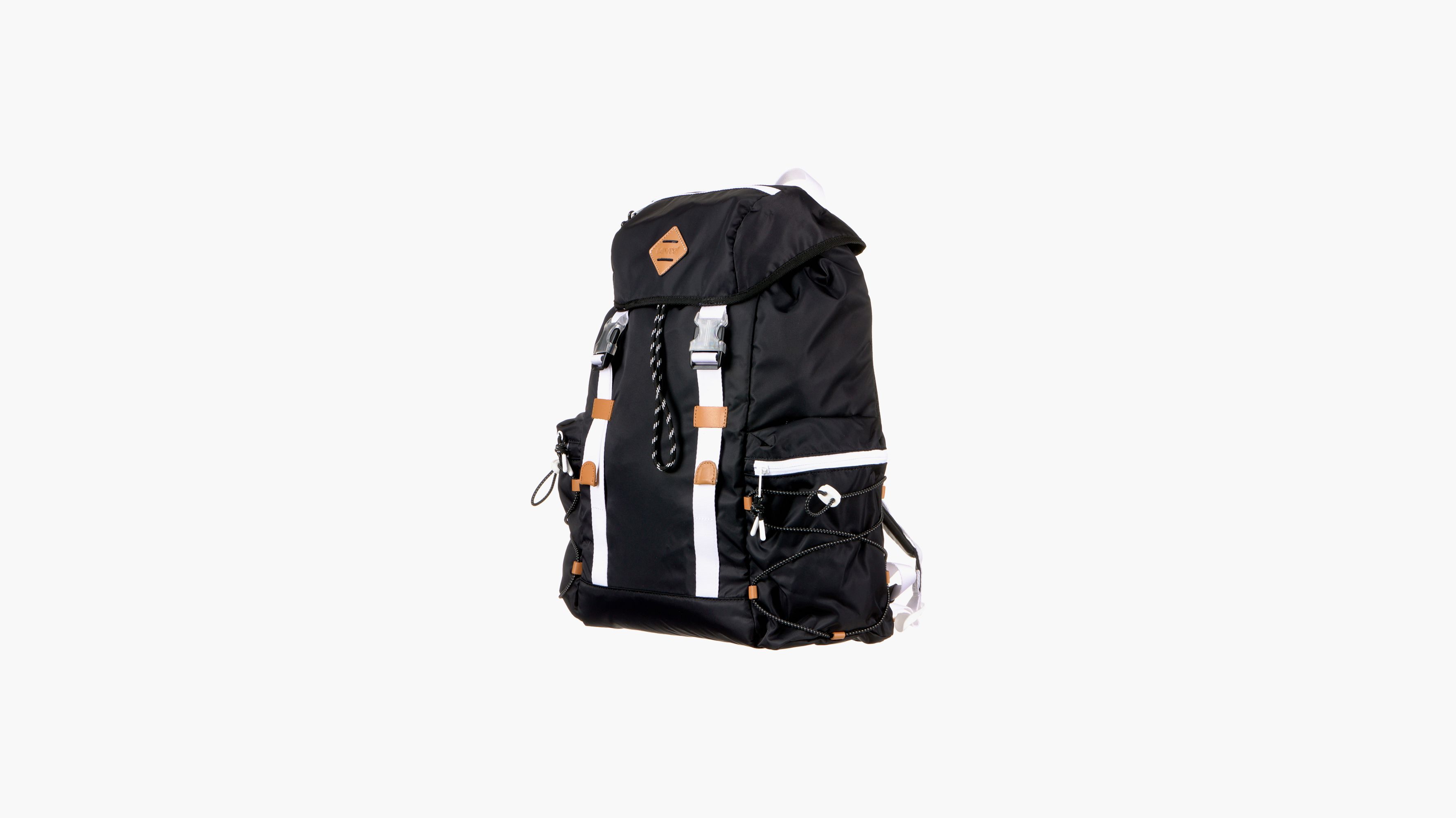 Flap Backpack - Black | Levi's® IT