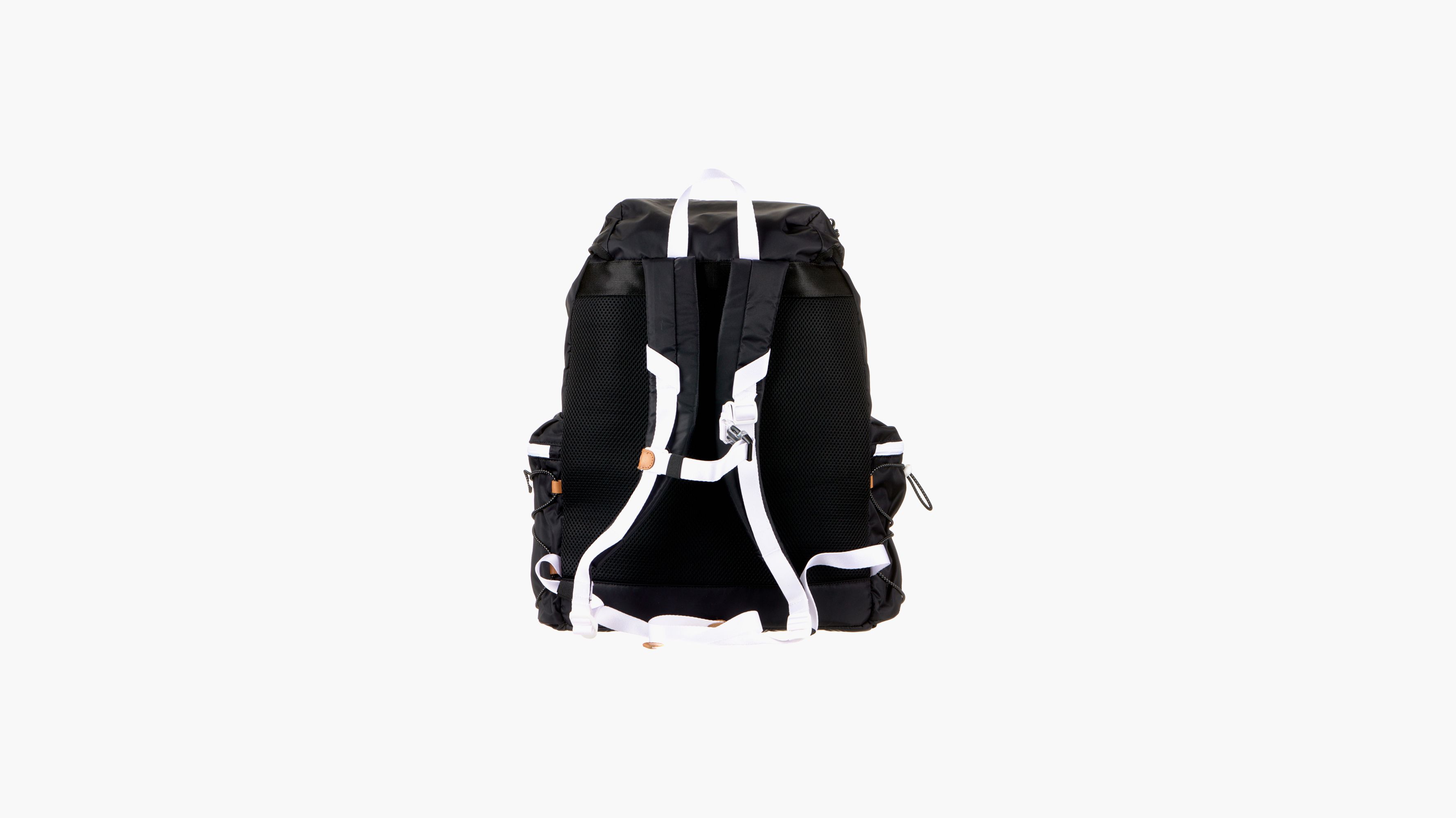 Flap Backpack - Black | Levi's® IT