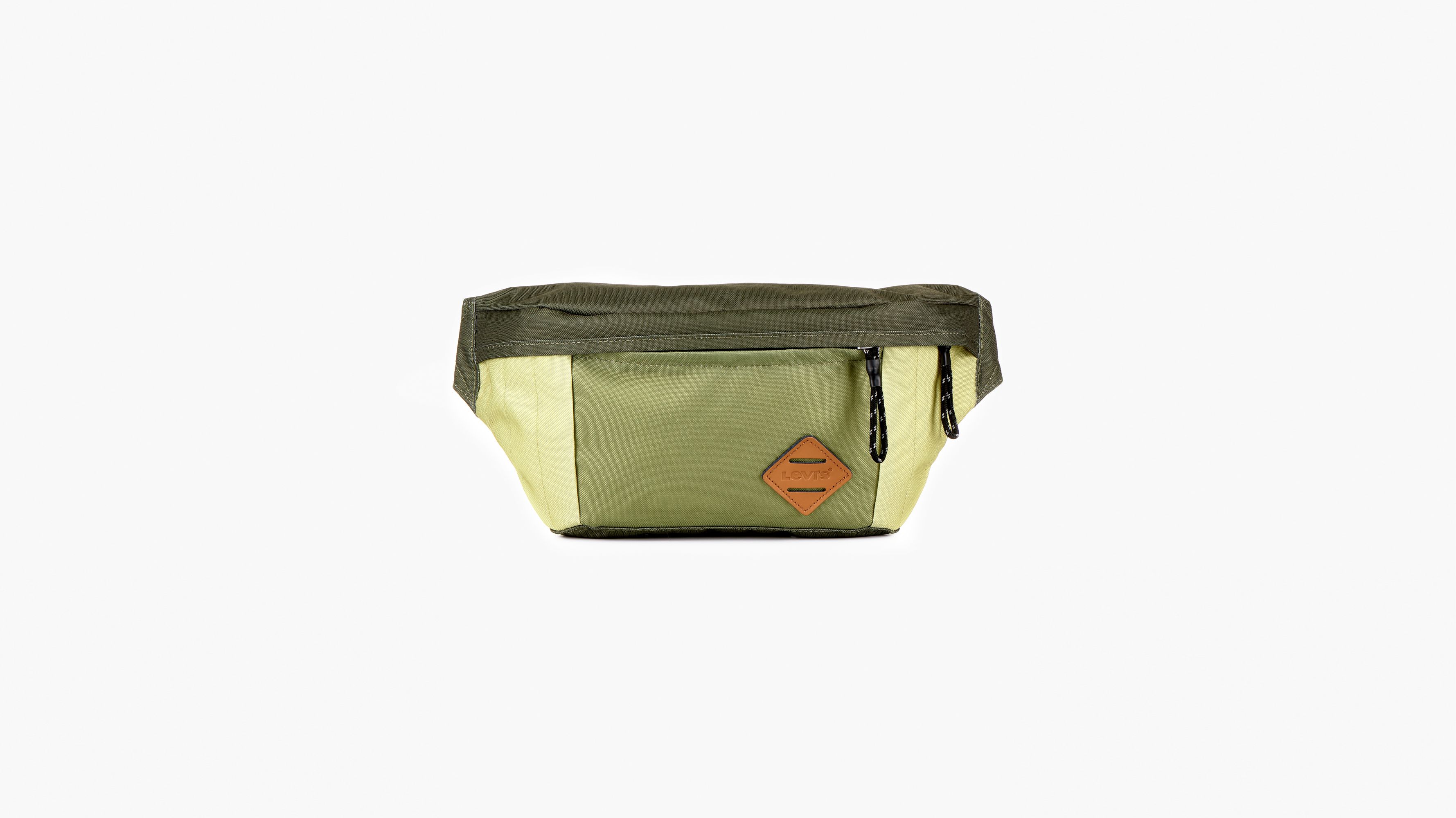 Large Banana Sling With Lash Tab - Green | Levi's® CA