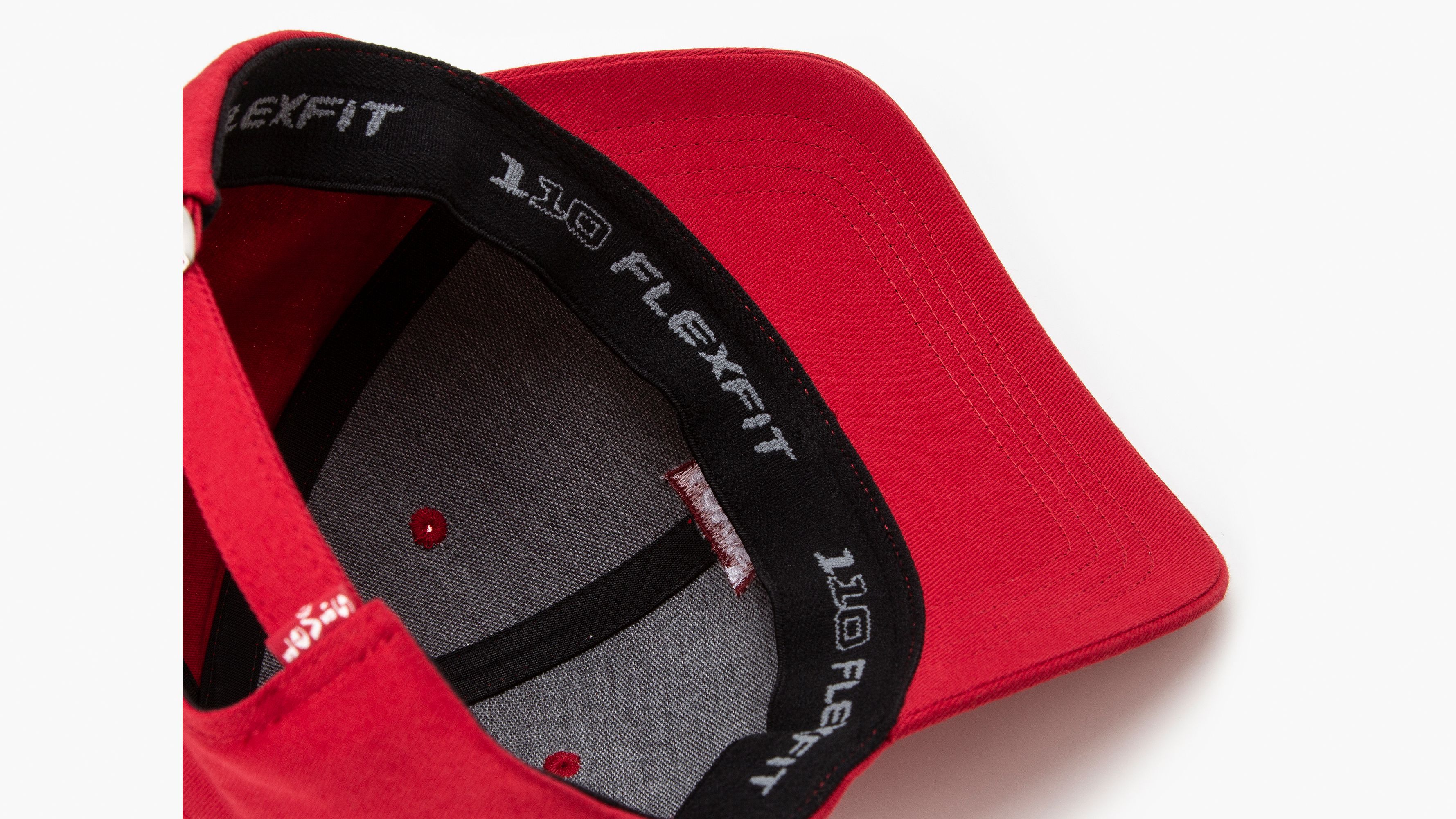 Housemark Flexfit Cap - Red | Levi's® MC