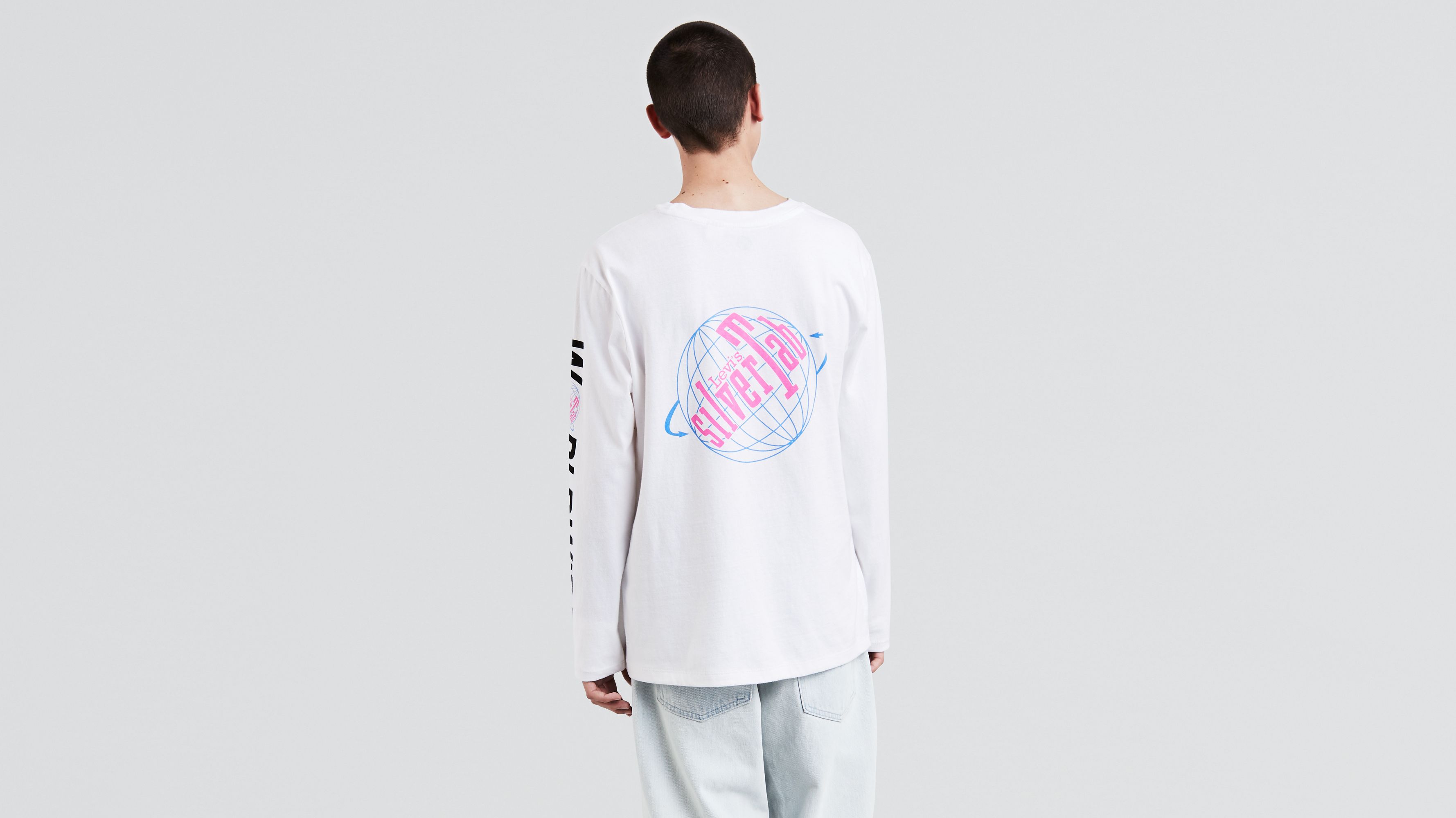 Levi’s® Silvertab Long Sleeve Graphic Tee Shirt - White | Levi's® US